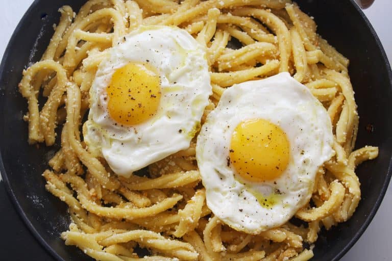 SIMPLEST TRADITIONAL GREEK PASTA - 30 days of Greek food