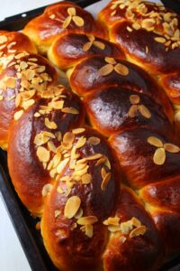 Greek Sweet Bread - Tsoureki Recipe - 30 days of Greek food