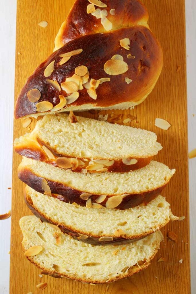 GREEK SWEET BREAD - TSOUREKI RECIPE - 30 days of Greek food