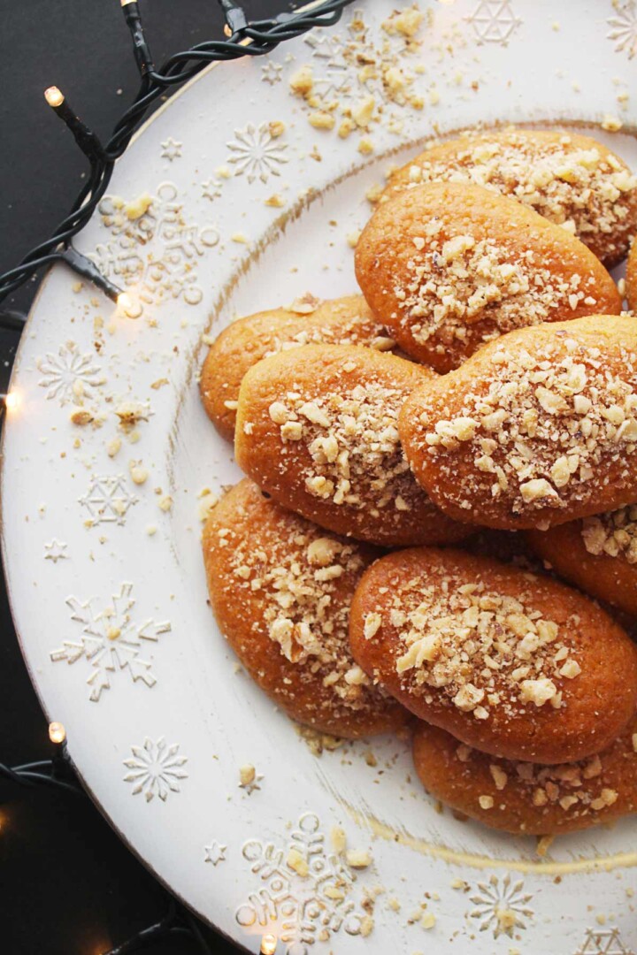 GREEK HONEY COOKIES - MELOMAKARONA RECIPE - 30 days of Greek food