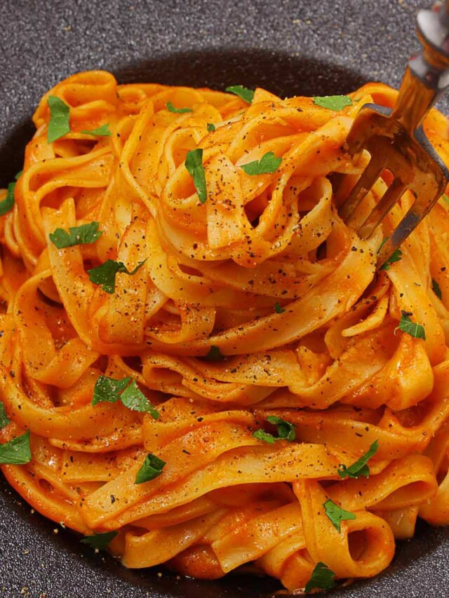 SIMPLEST TRADITIONAL GREEK PASTA - 30 days of Greek food