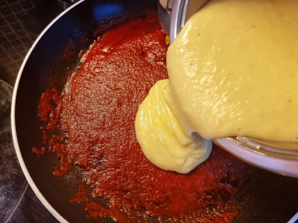 GREEK PASTA DISH WITH GARLIC - 30 days of Greek food