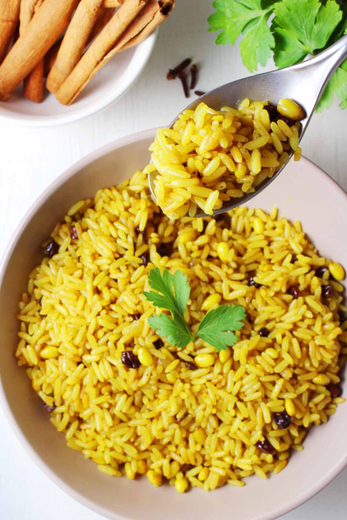 GREEK YELLOW RICE - SMYRNA PILAF - 30 days of Greek food