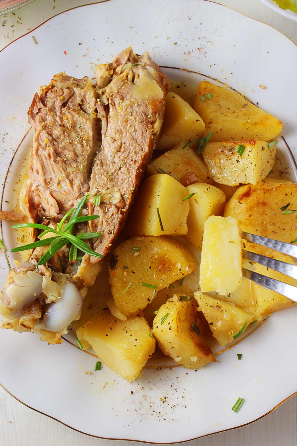 GREEK ROASTED LAMB AND POTATOES - 30 days of Greek food