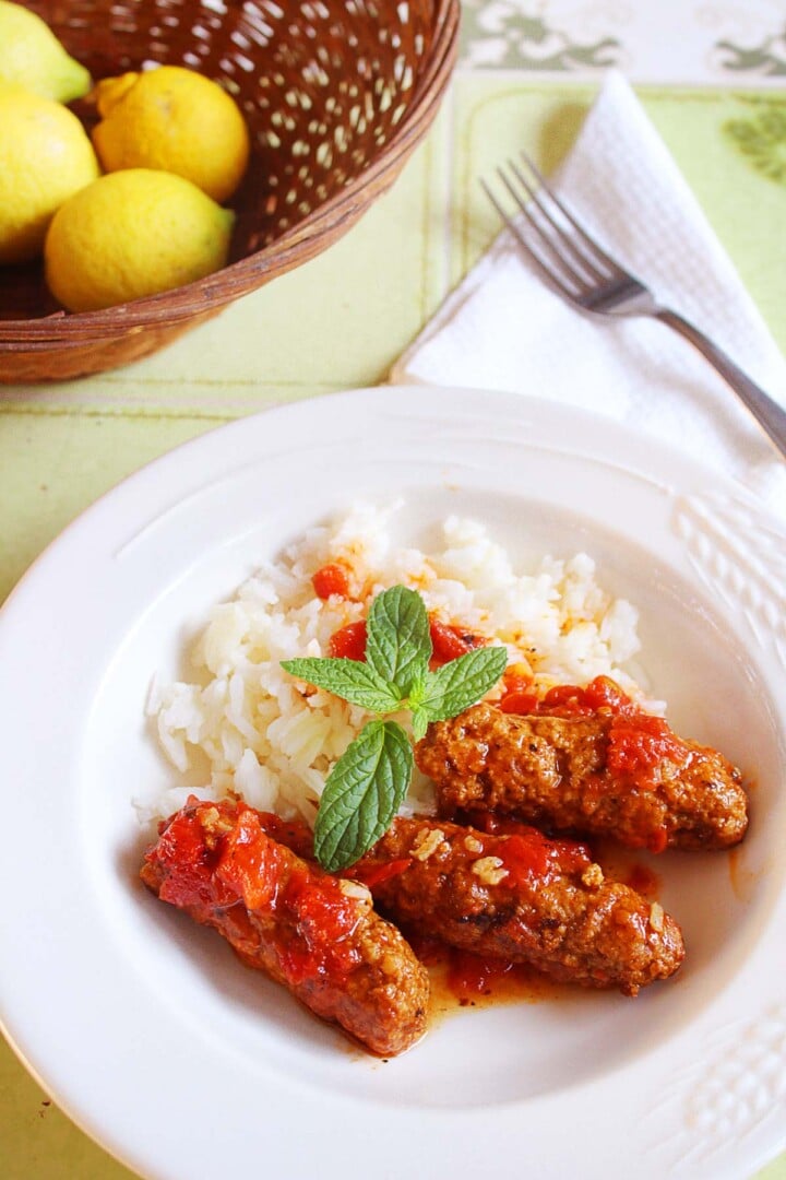 MEATBALLS IN TOMATO SAUCE - SOUTZOUKAKIA RECIPE - 30 days of Greek food